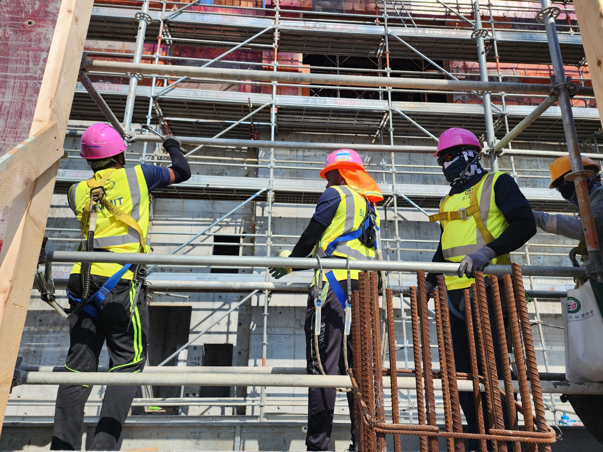 Summit Engineering and Resources Ltd | Home